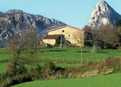 ABADIÑO EL PUEBLO A LAS FALDAS DE URKIOLA